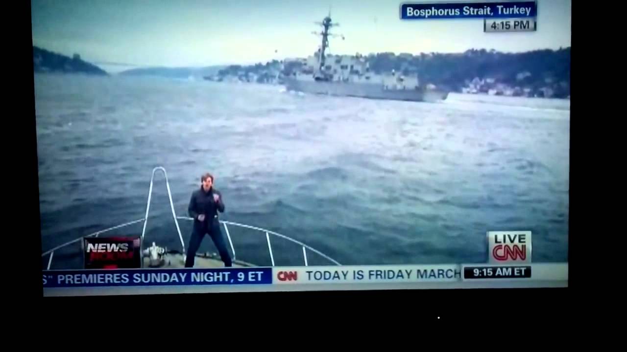 CNN FAKE REPORTING ON GREEN SCREEN - YouTube