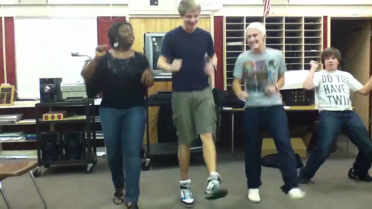 Pretty rave girl dance(: - YouTube