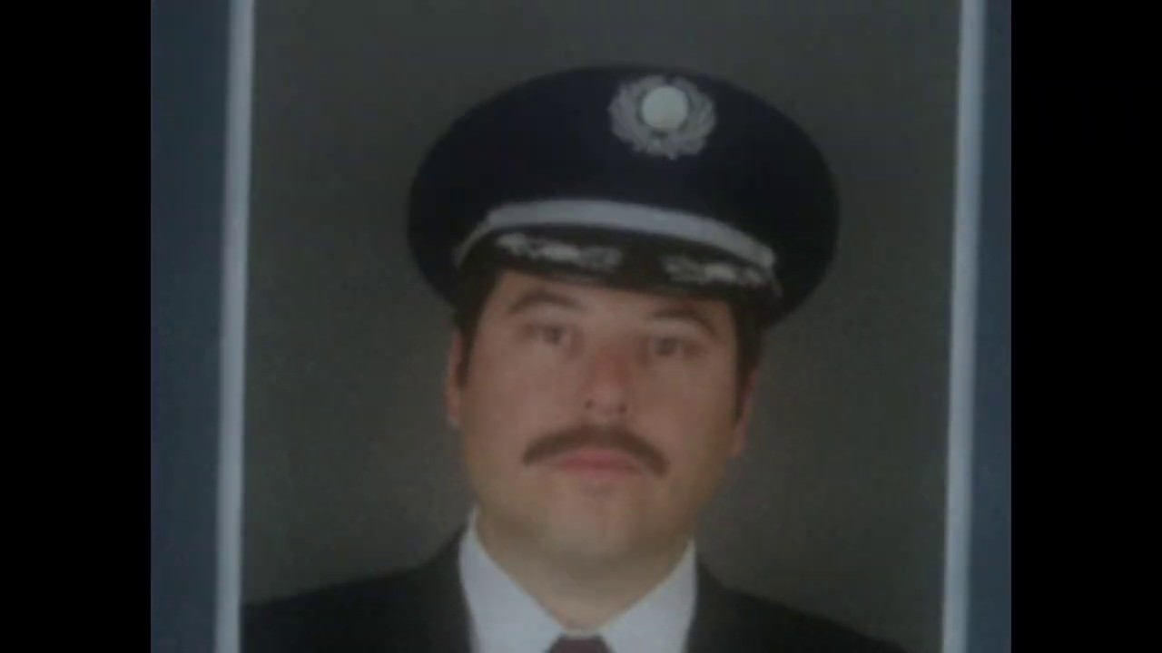 Lost S04 Extras - The Oceanic Six - A Conspiracy of Lies - YouTube