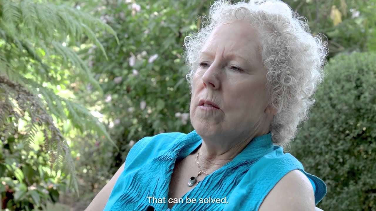 Living with blindness and low vision - YouTube
