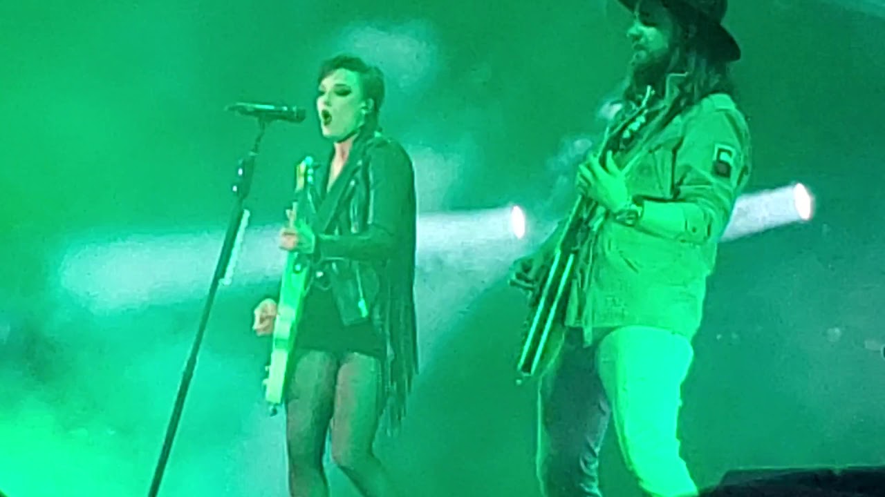 Halestorm-Loves Bites 8/11/19 Bank of NH Pavillion Gilford, NH - YouTube