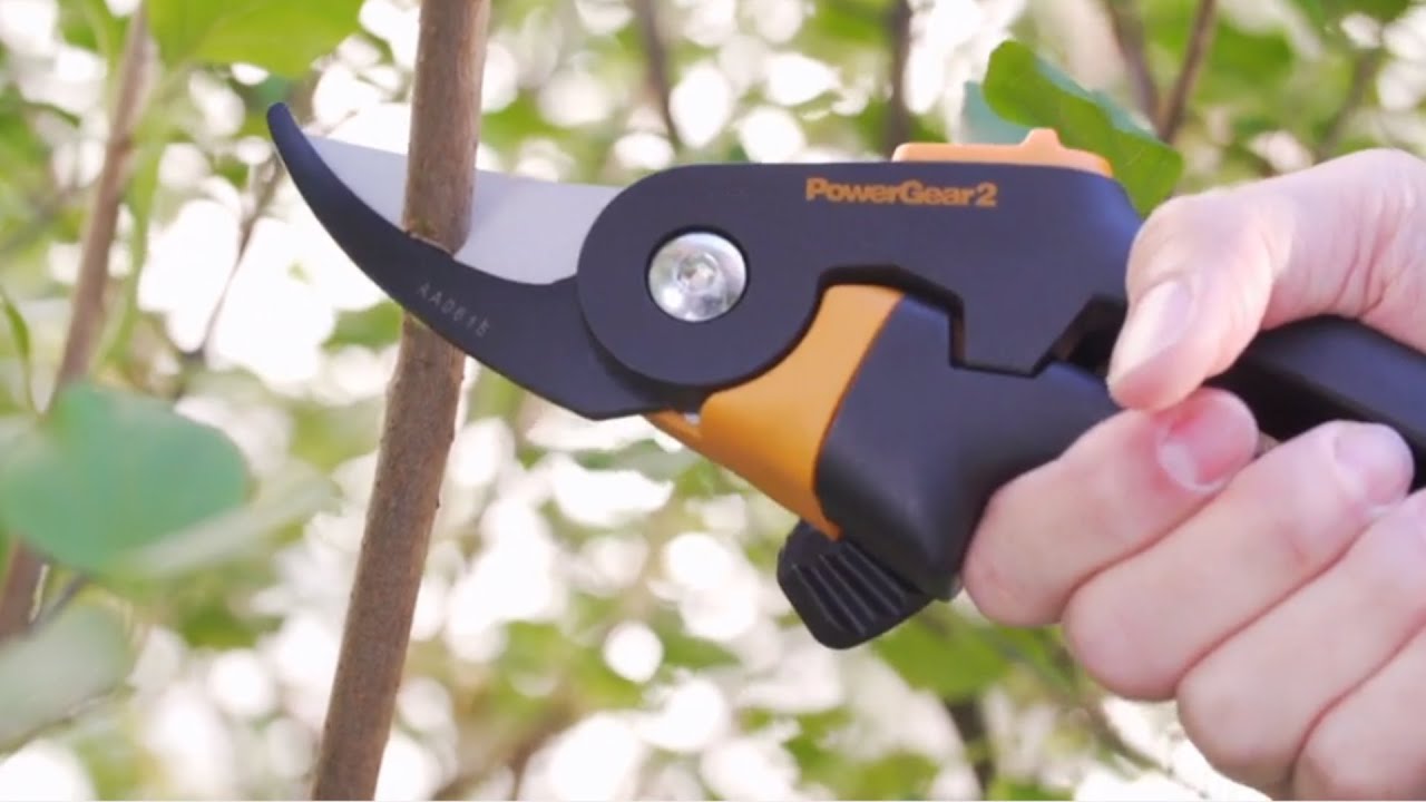 Fiskars Bypass Pruning Shears 58” Garden Clippers Plant Cutting ...