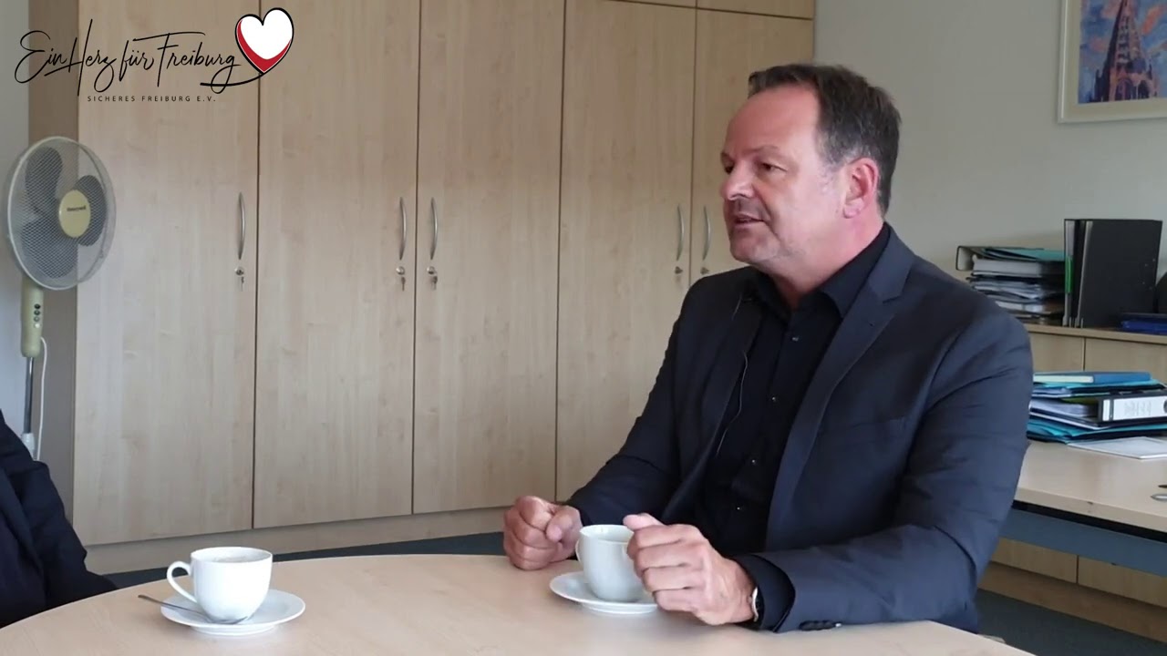 Interview mit Matthias Zeiser (Polizeivizepräsident) - YouTube