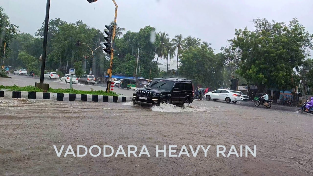 Vadodara Monsoon Full Rain Water 💦 // Jupiter Chokdi Road 2024 // 24/07 ...