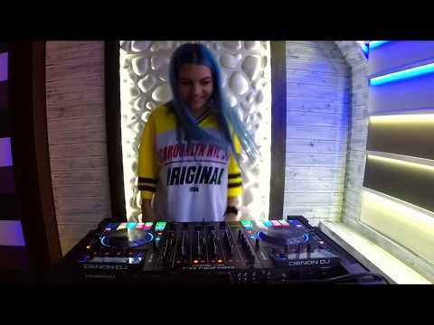 Denon MCX8000 - DJ AYA Live Mashup Session