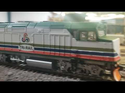 Tri-Rail HO Scale #811 - YouTube