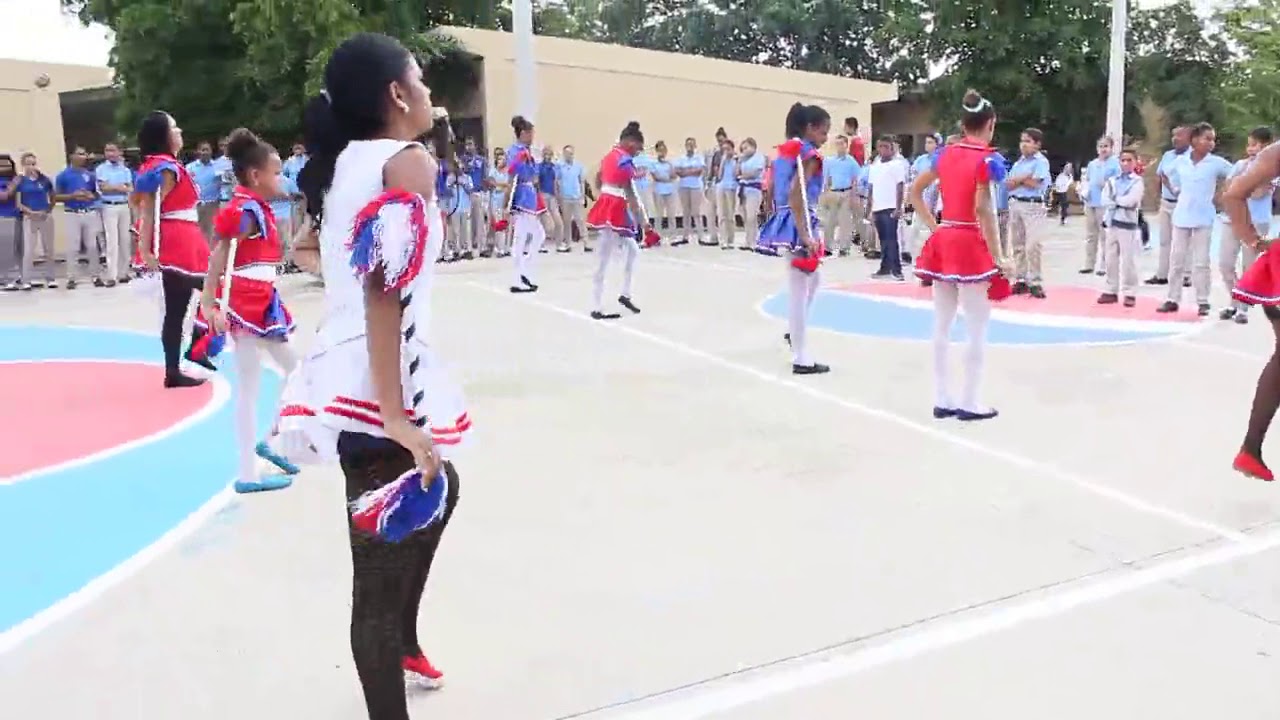 Baton ballet del Grupo Cobra - YouTube