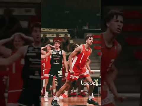 Wow what an amazing dunk! #loopzy #lomotif #basketball #collegebasketball #hoops