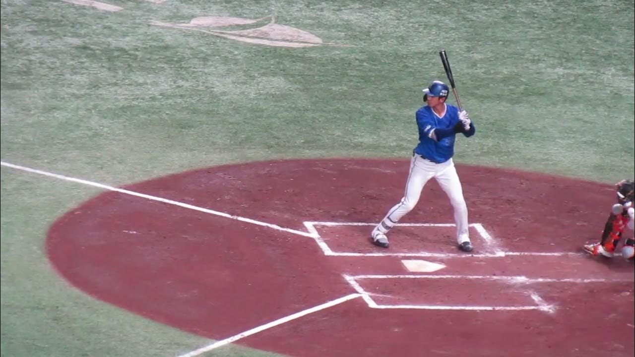 【DeNA】梶原昂希の打撃フォーム 2024年7月12日 読売ジャイアンツ対 横浜DeNAベイスターズ - YouTube