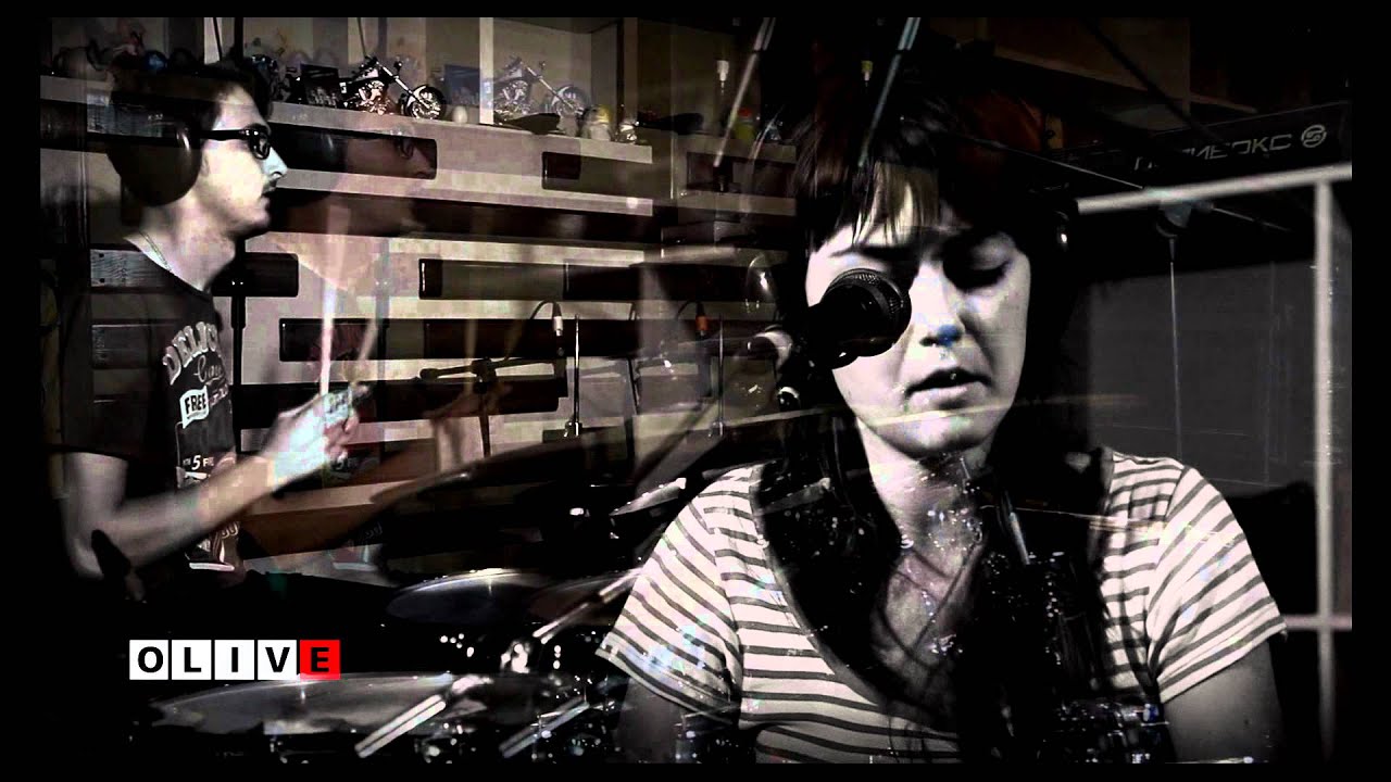 Marble Boy - Illuminate (live in OLIV.E) - YouTube