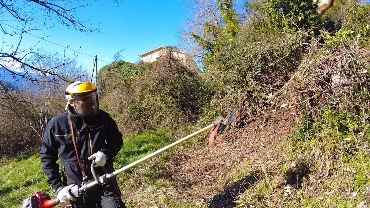 Polverizzo i rovi col macinone. E in più prodezze con la zappa e la ...