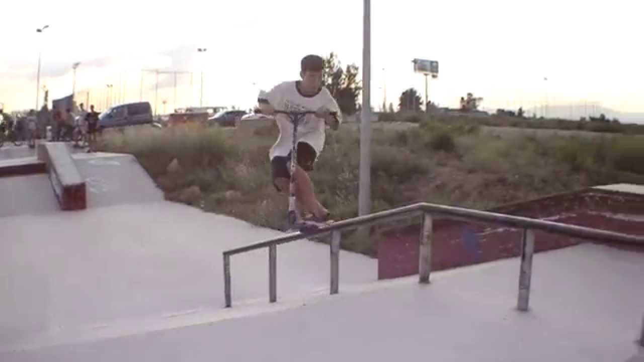 Toni Castillo | One Minute - YouTube