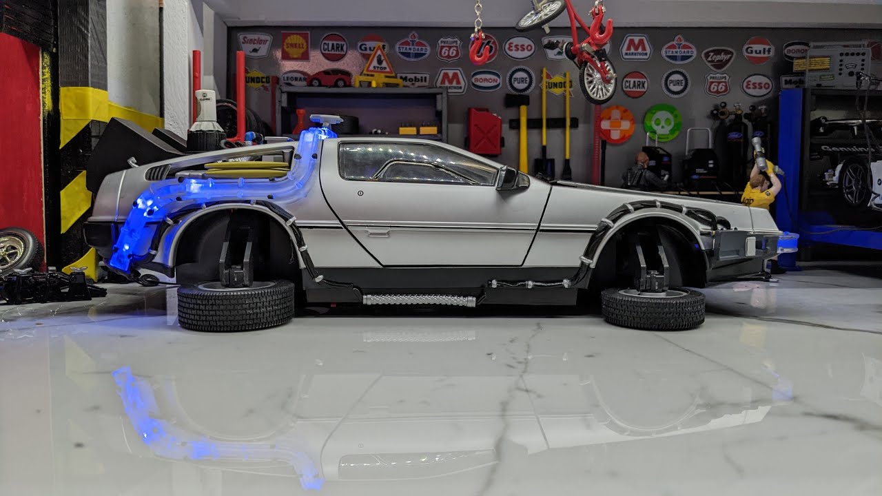 Review of 1\15 Scale Flying DeLorean Diecast Back to The Future 2 - YouTube
