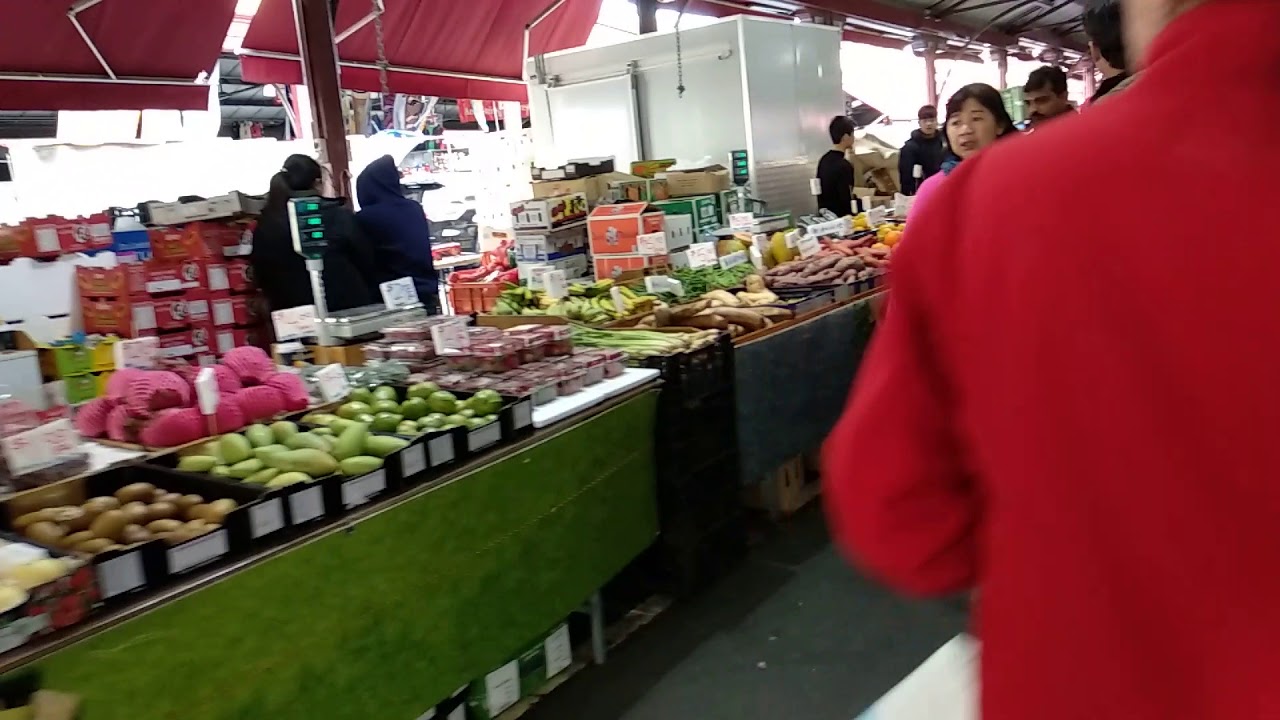 Sabzi Bazaar at Queen Victoria Market, Melbourne - YouTube