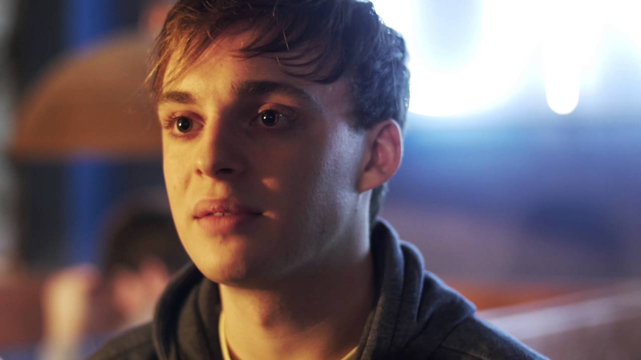 Social Network - Bar Scene - YouTube