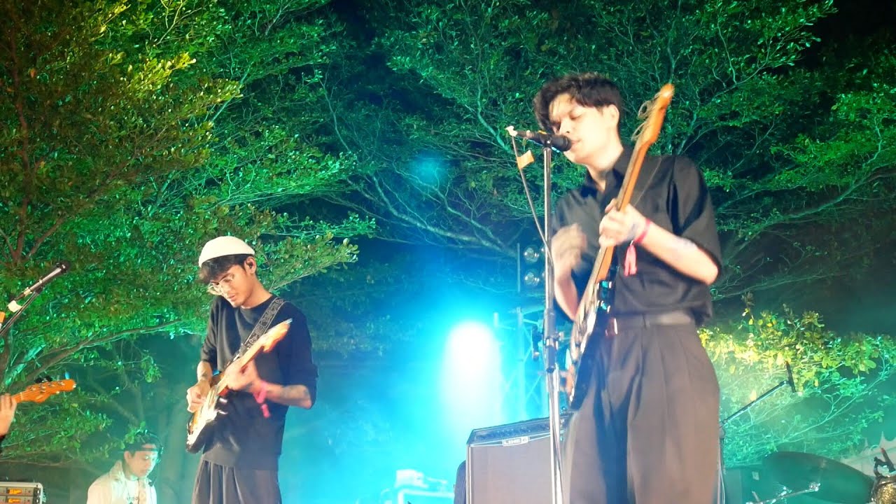 Varis - ต้องการ Live @ Cat Expo 7 - YouTube