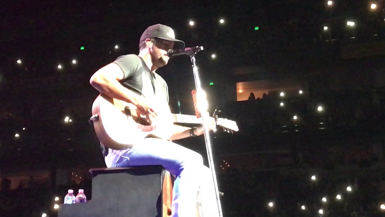Luke Bryan - Drink A Beer, Bridgestone Arena 5/6/17 - YouTube