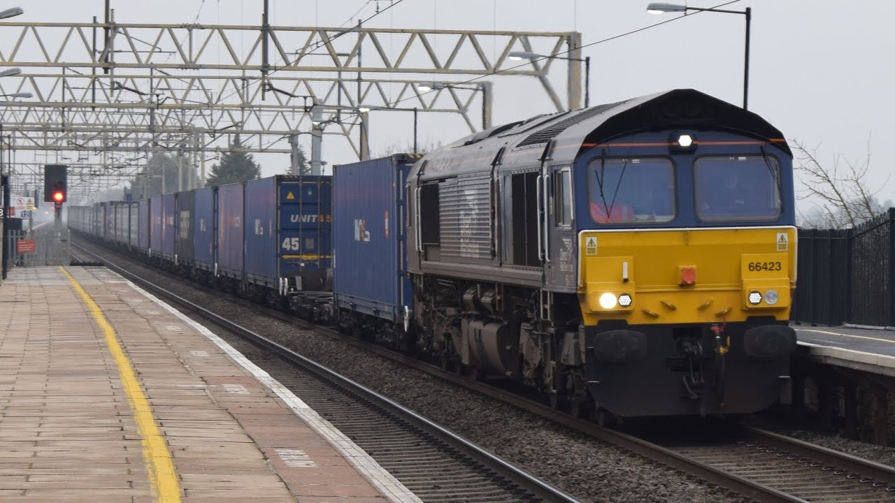 Freight Trains and Tones at Tring & Cheddington 26/1/17 - YouTube