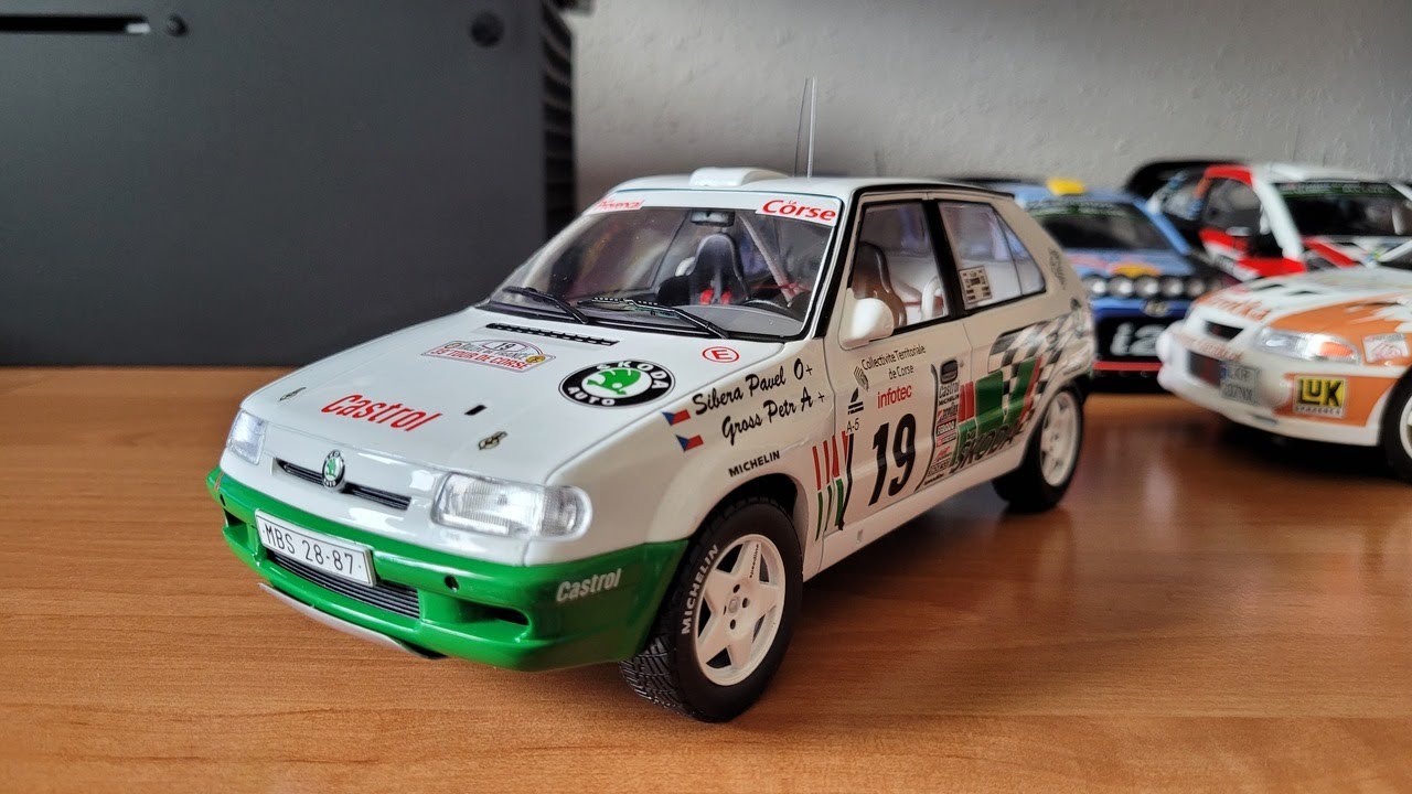 Skoda Felicia Kit Car 1995 1:18 - YouTube