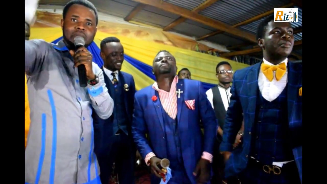 ERNEST OPOKU JNR. LIVE PERFORMANCE @ NIGHT OF WORSHIP - YouTube