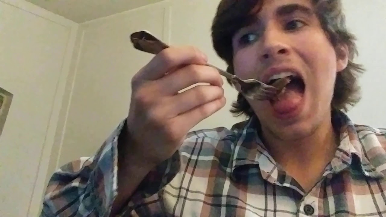 King Oscar canned smoked herring fillets review - YouTube