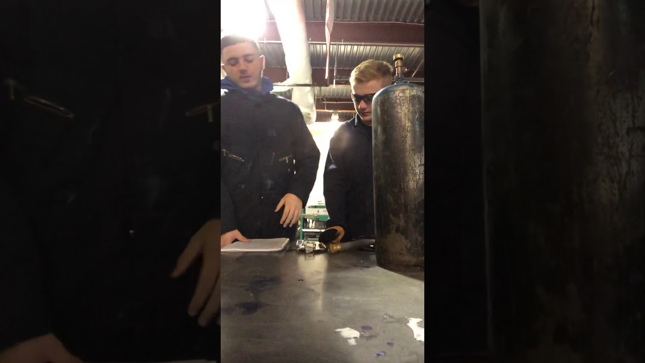 How To Set Up An Acetylene Tank - YouTube