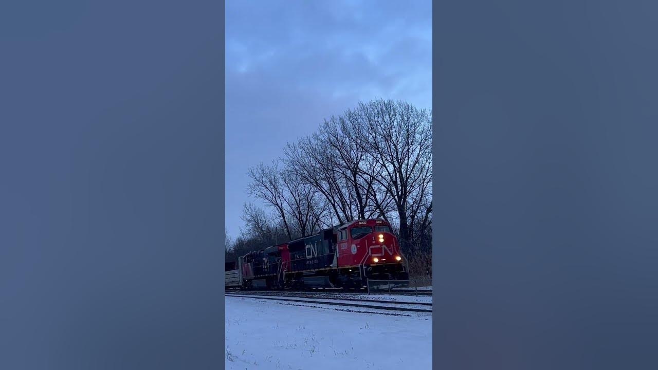 CN #8302 lead CN #401 | #cnrailway #train #railfans #railroad - YouTube