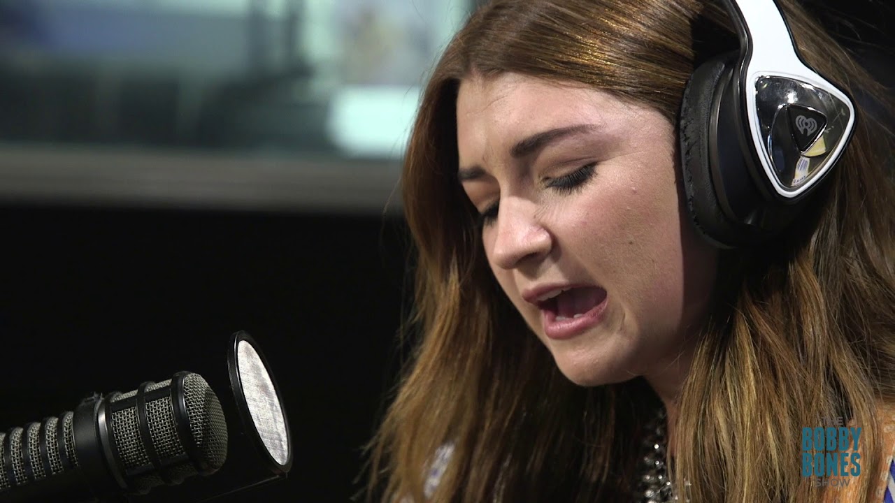 Tenille Townes Performs Live on the Bobby Bones Show - YouTube