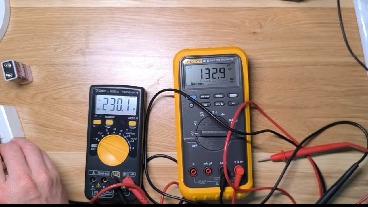 Instant Ohm Response: Yokogawa 73201 vs. Fluke 85 III - YouTube