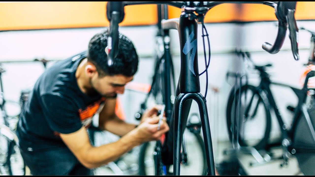 S Works Tarmac SL6 Disc superbike build w. eTap & Enve wheels - YouTube
