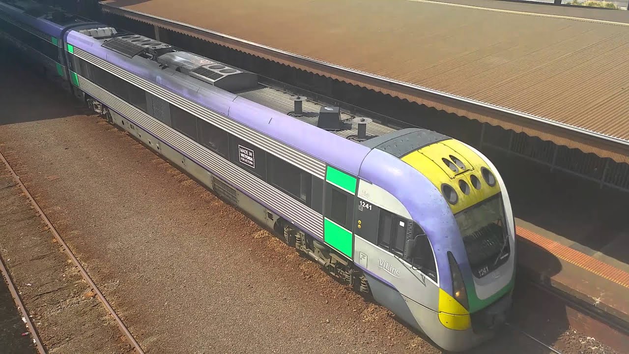 Geelong Railway Station - YouTube