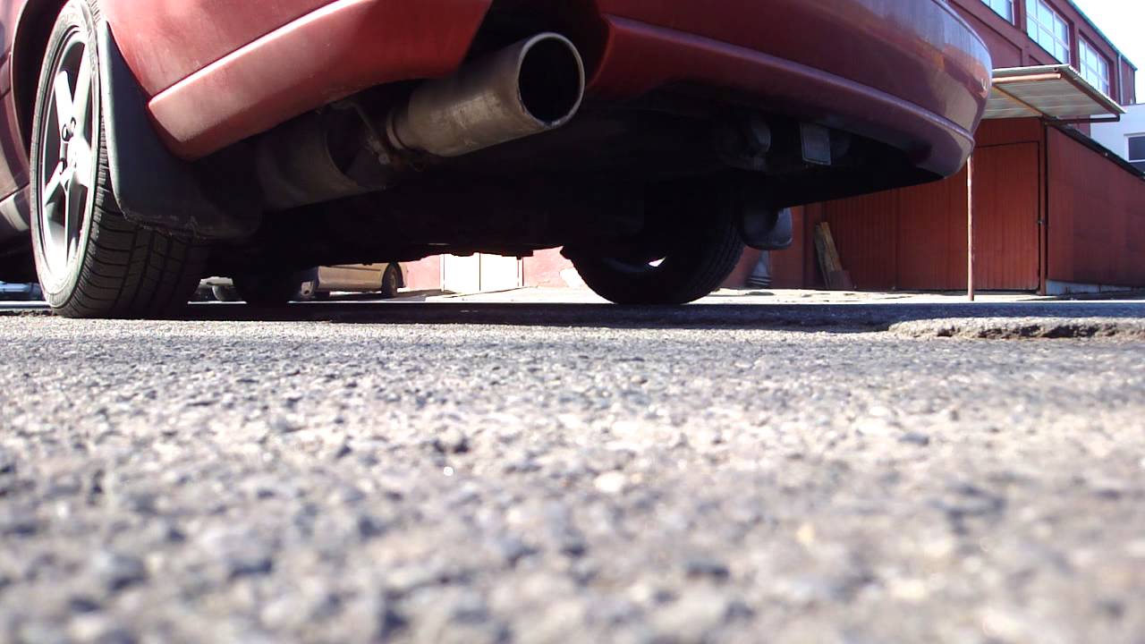 Volvo S70R - 2,5" BSR exhaust sound - YouTube