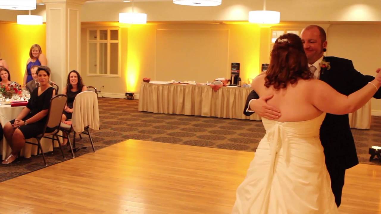 Shaun & Robin Assner-Alvey's First Dance - YouTube