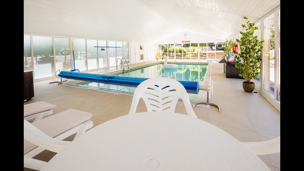 Hendre house cottages - YouTube