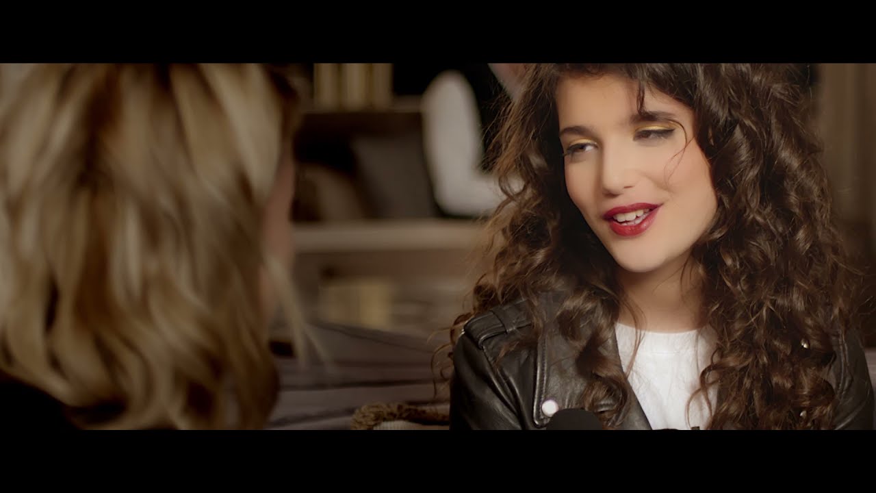 Noa R. - Chagrin d'Amitié (Clip Officiel) - YouTube