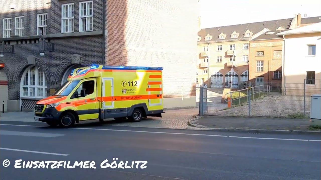 RTW der BF Görlitz & KTW des RD Falck auf Einsatzfahrt - YouTube
