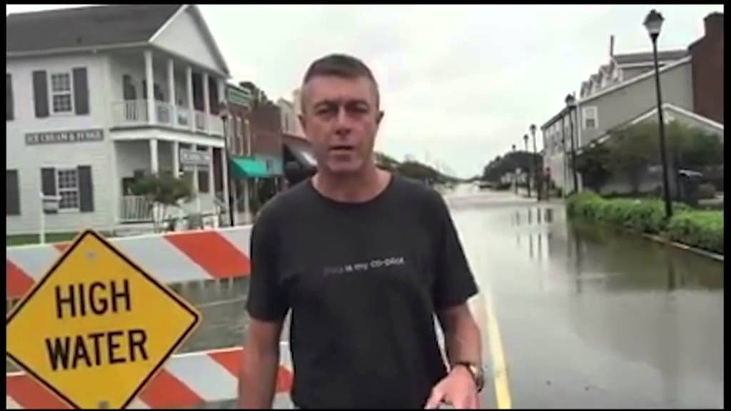 George Mallet reports on Joaquin for WPTZ - YouTube