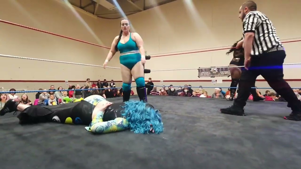 Rubi Roberts & Ellie Armstrong vs Emily Hayden & Harmony Skye - YouTube