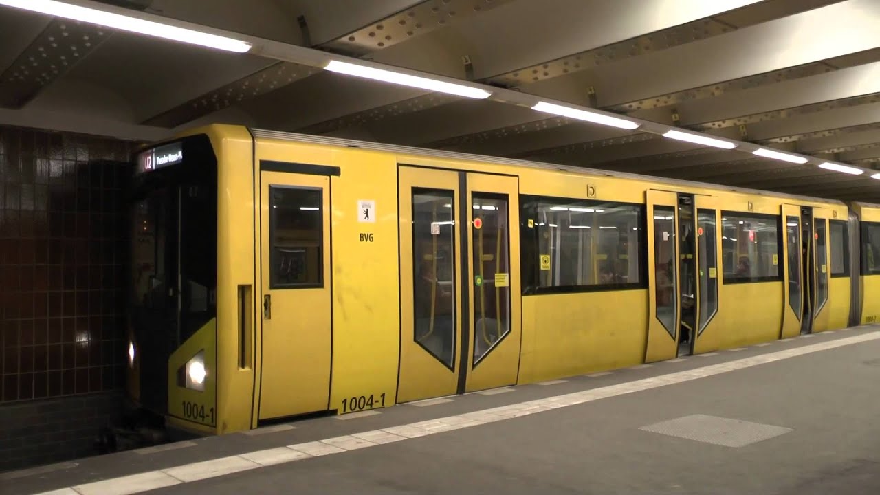 U-Bahn Berlin und Straßenbahn Vinetastraße U2 HD - YouTube