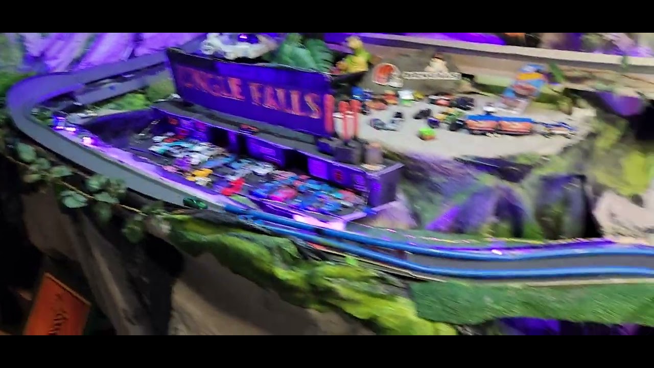 racing at Jungle Falls Raceway. - YouTube