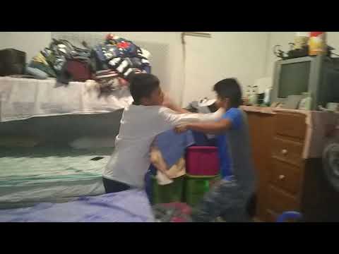 La pelea de los hermanos