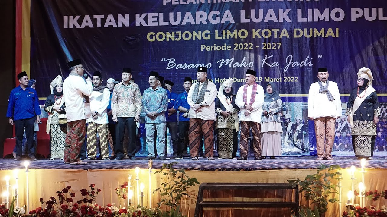 PART 7 : PELANTIKAN KELUARGA DIBAWAH GONJONG LIMO KOTA DUMAI - YouTube