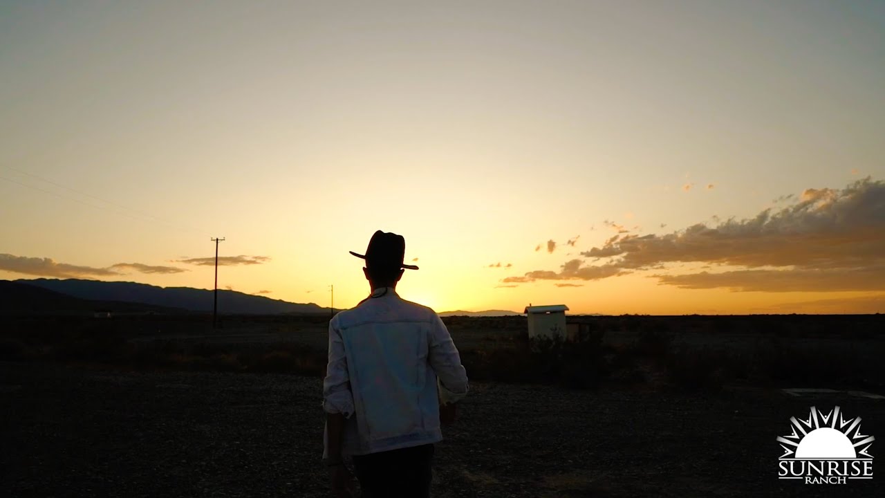 Sece Foster Sings 'Zin-Uru' - YouTube