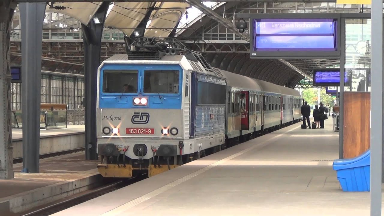 Pociągi InterRegio na stacji Wrocław Główny - YouTube