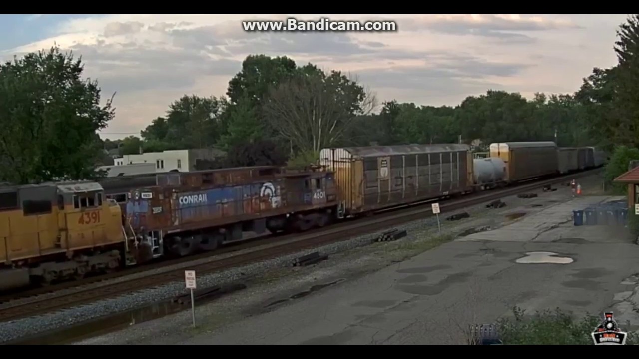 NS 35E In Chesterton With Conrail E33 4601 - YouTube