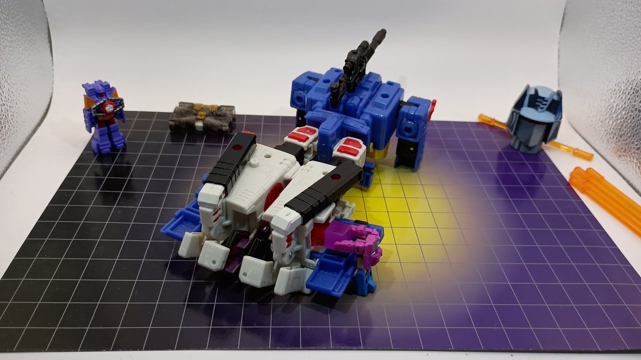 Twincast is bringing the heavy beats | Transformers fan mode showcase ...