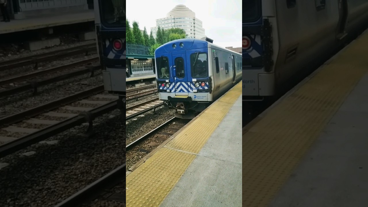 MNRR: M7A on the harlem line arriving @ Fordham - YouTube