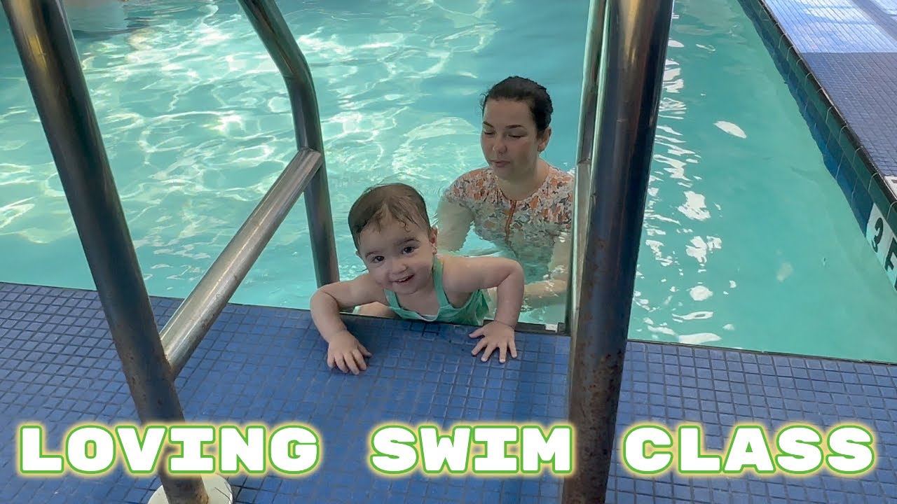 Callie is loving swim class now - YouTube
