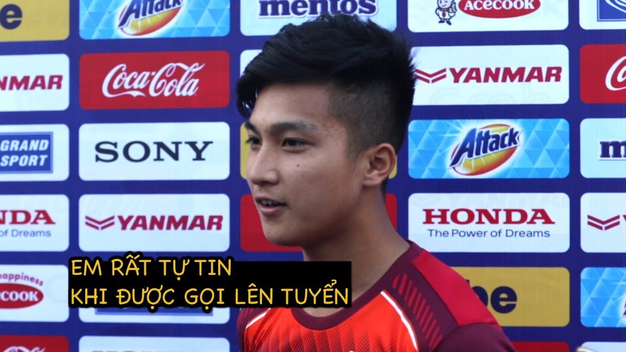 Martin Lo đã hòa nhập với đồng đội U23 Việt Nam như thế nào? - YouTube