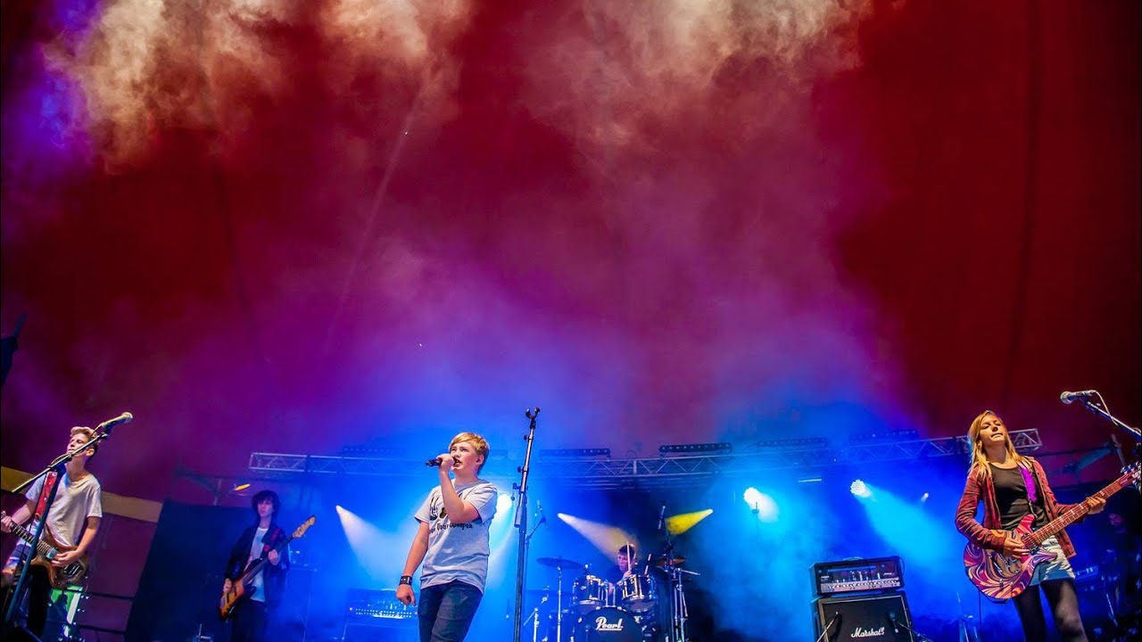 The Mini Band LIVE at Reading Festival 2015 - Complete set! Guests of ...